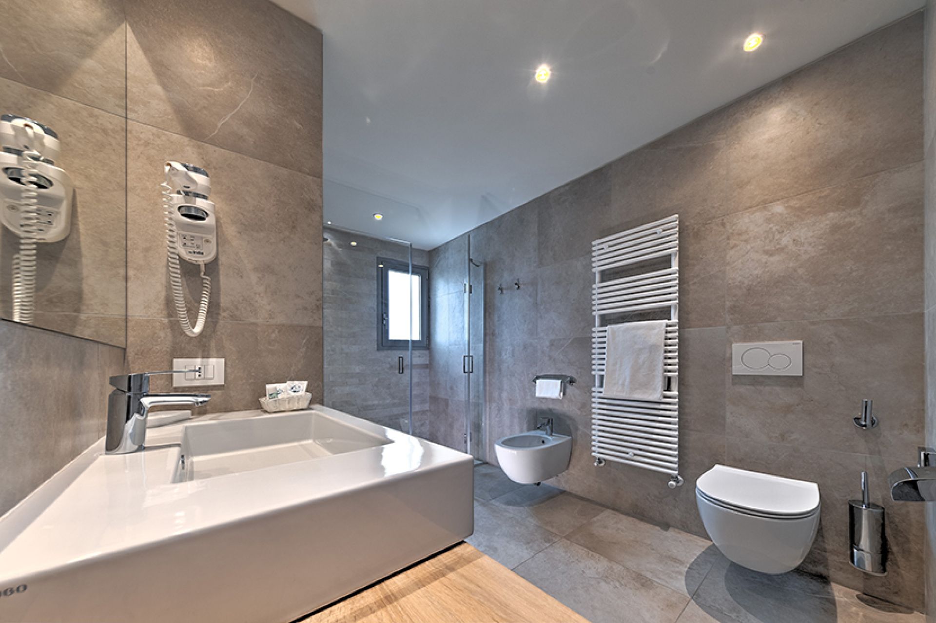 Das Hotel Terme Harrys' Garden**** Abano Terme in Italien online buchen ...